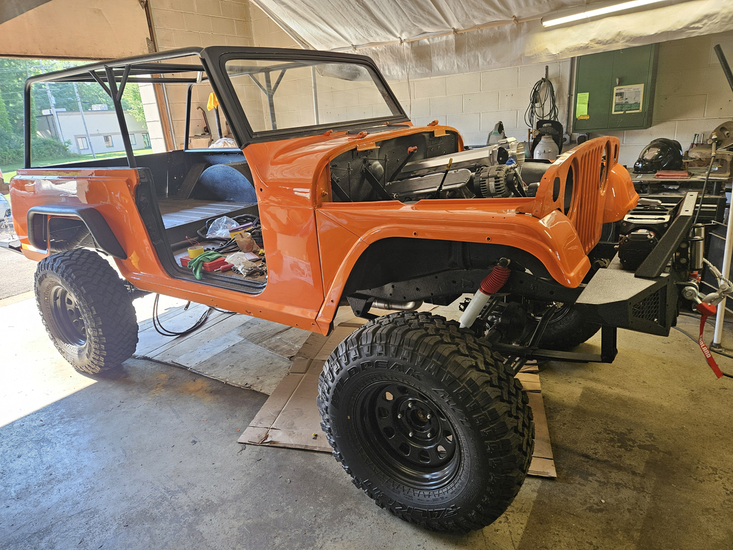 1969 Jeepster Commando: Old-School Cool, New-School Bits
